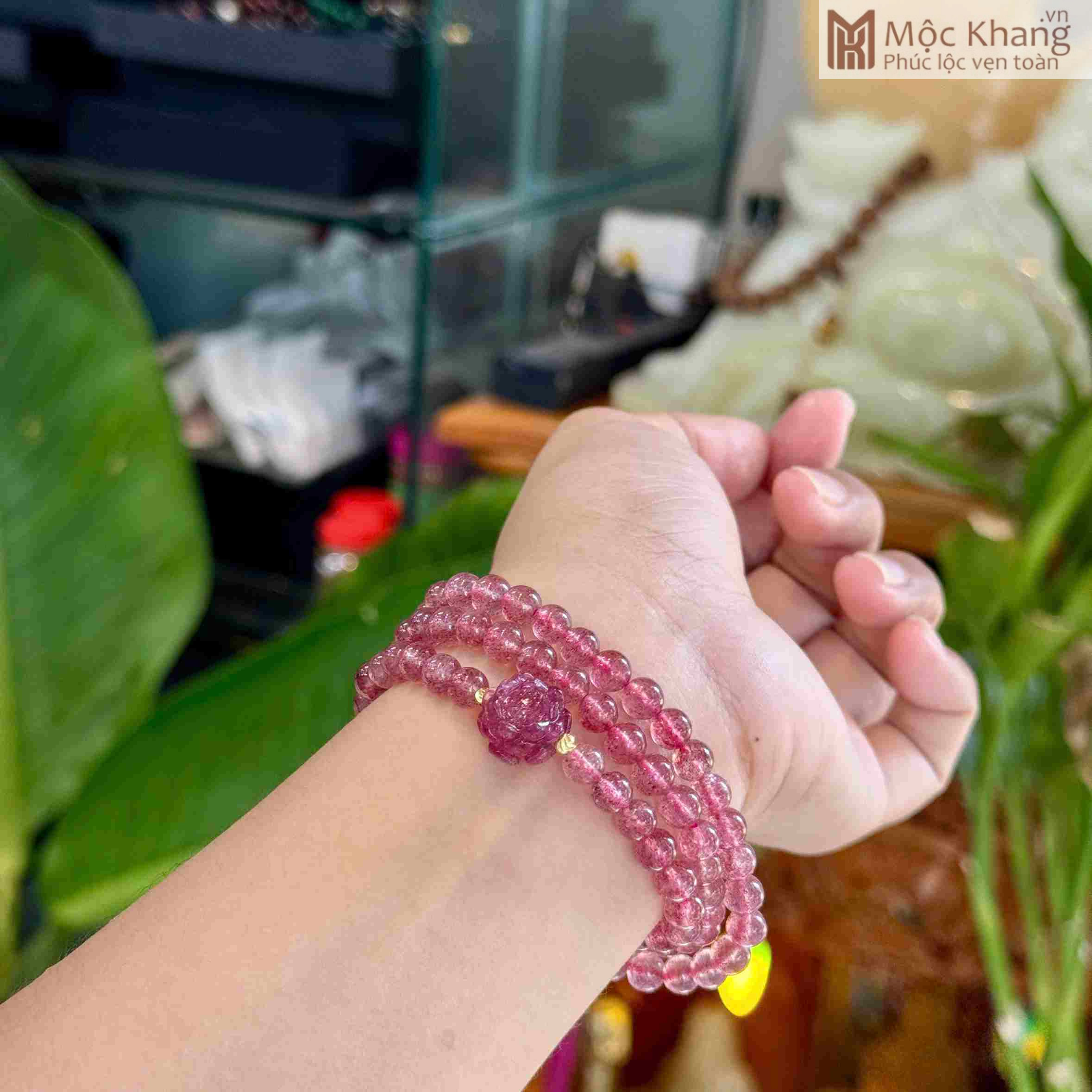 Chuỗi Thạch Anh Dâu Đỏ Mix Charm Sen Đường Kính 6 (mm) - Mộc Khang