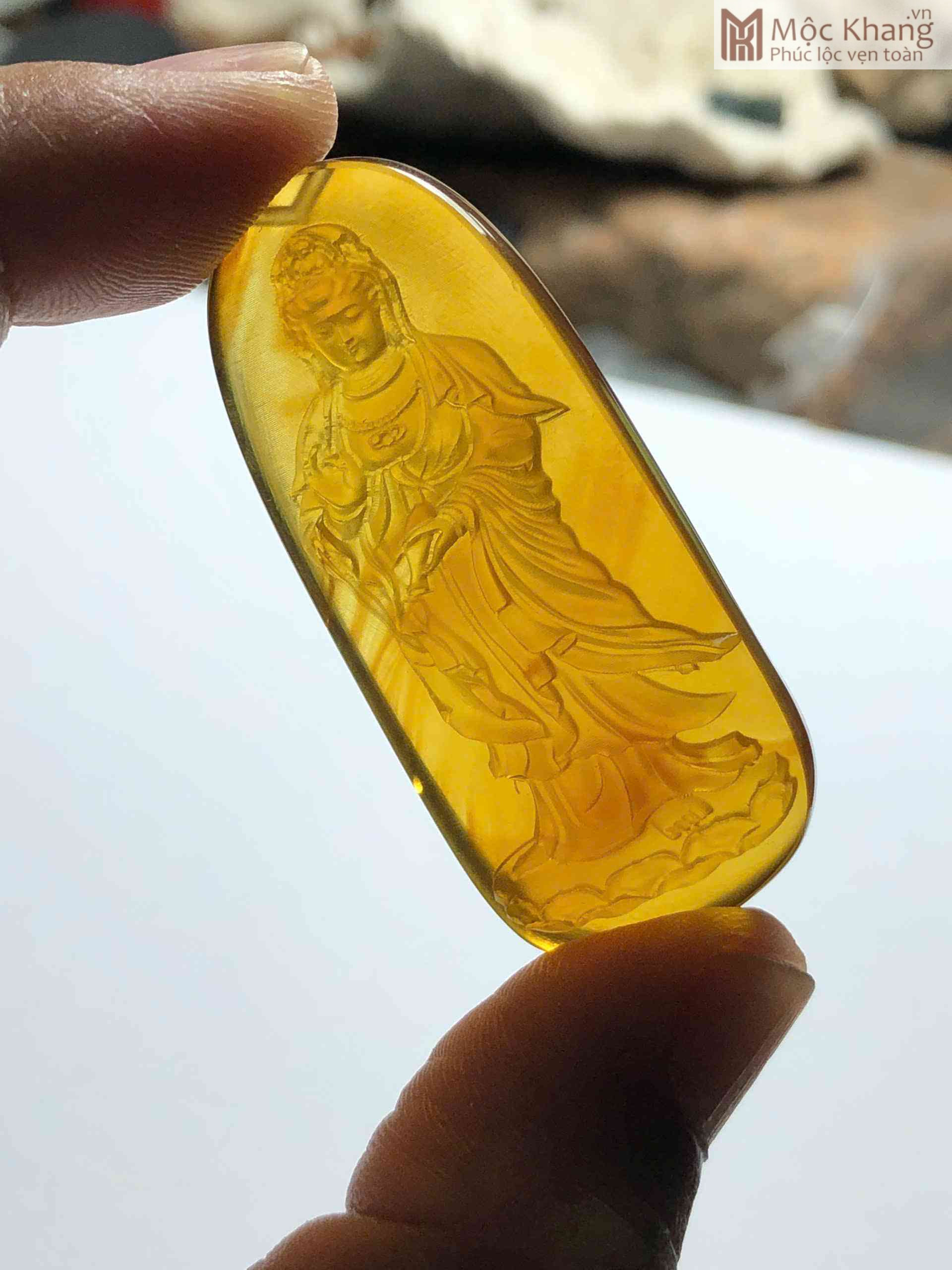 Mặt Dây Quan Âm Hổ Phách - Mộc Khang