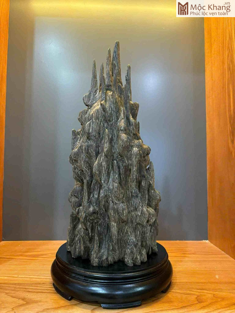 Trầm Hương Nguyên Khối Cao 50 (cm) - Mộc Khang
