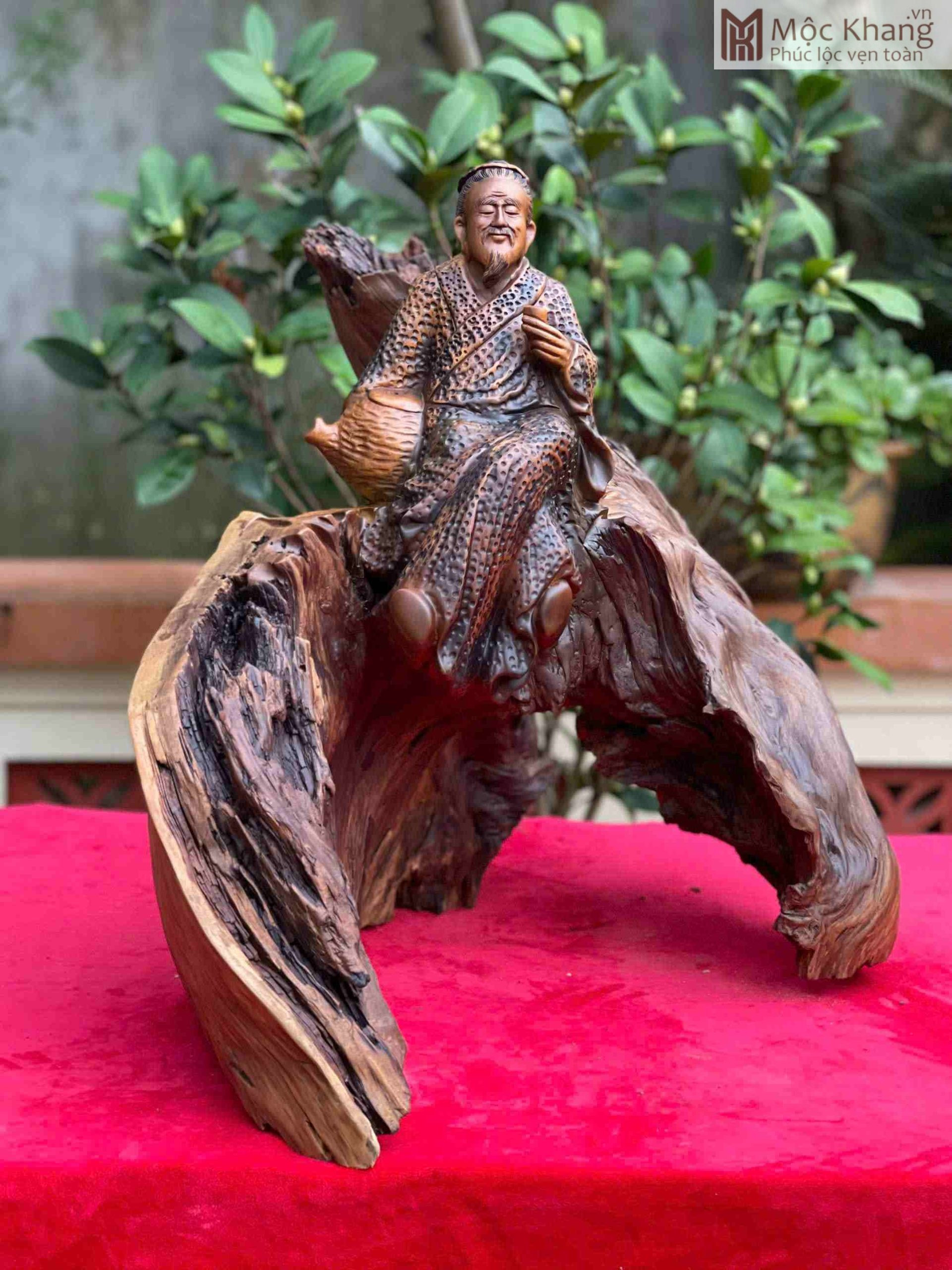Tượng Thần Trà Lục Vũ Gỗ Lũa Bách Xanh - Mộc Khang
