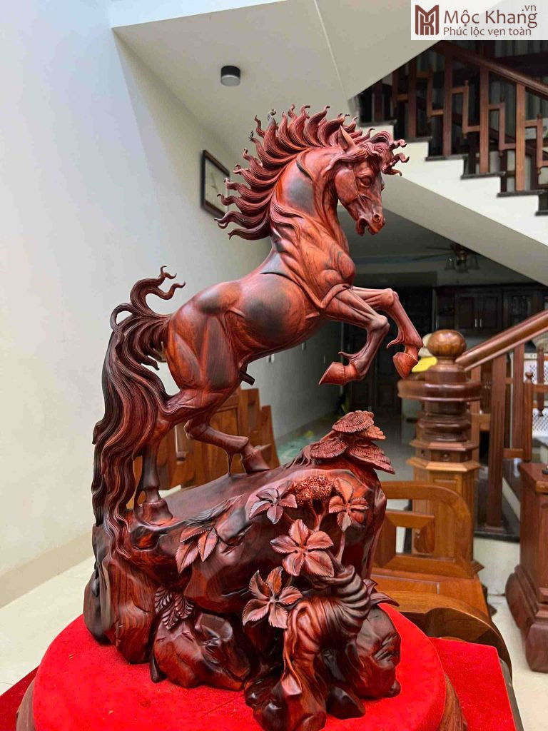 Tượng Nhất Mã Phi Thiên Gỗ Trắc Cao 56 (cm) - Mộc Khang