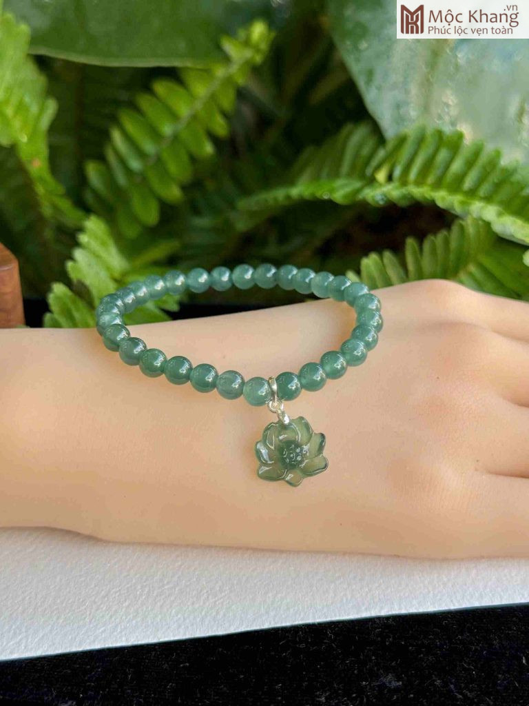 Chuỗi Lam Ngọc Hạt 6 (mm) Phối Charm Hoa Sen - Mộc Khang