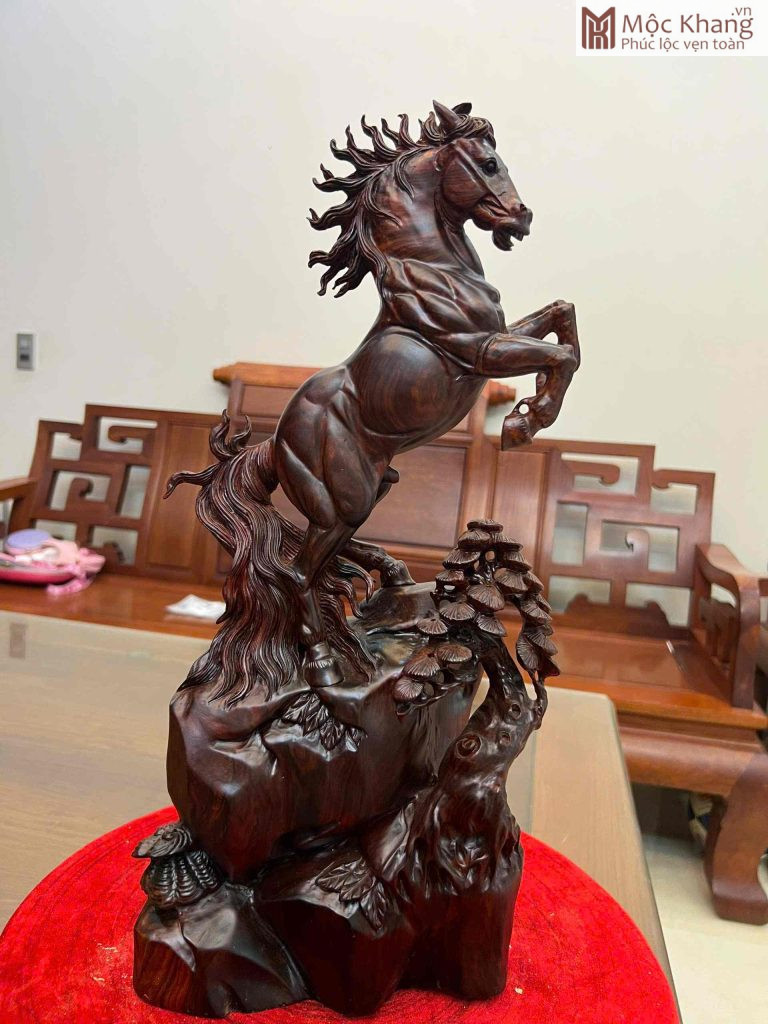 Tượng Nhất Mã Phi Thiên Gỗ Trắc Cao 48 (cm) - Mộc Khang