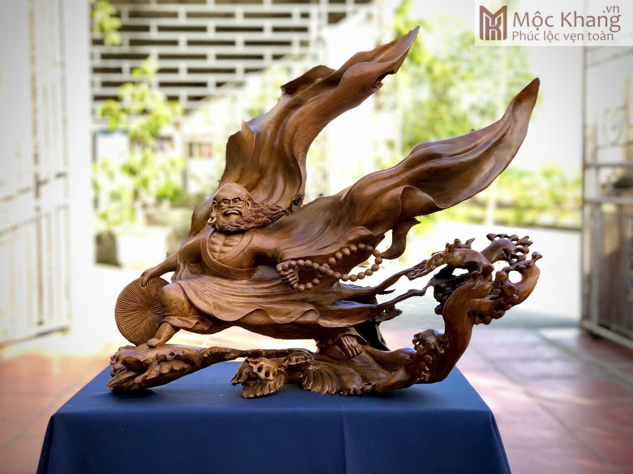 Tượng Đạt Ma Bay Gỗ Bách Xanh Cao 55 (cm) - Mộc Khang