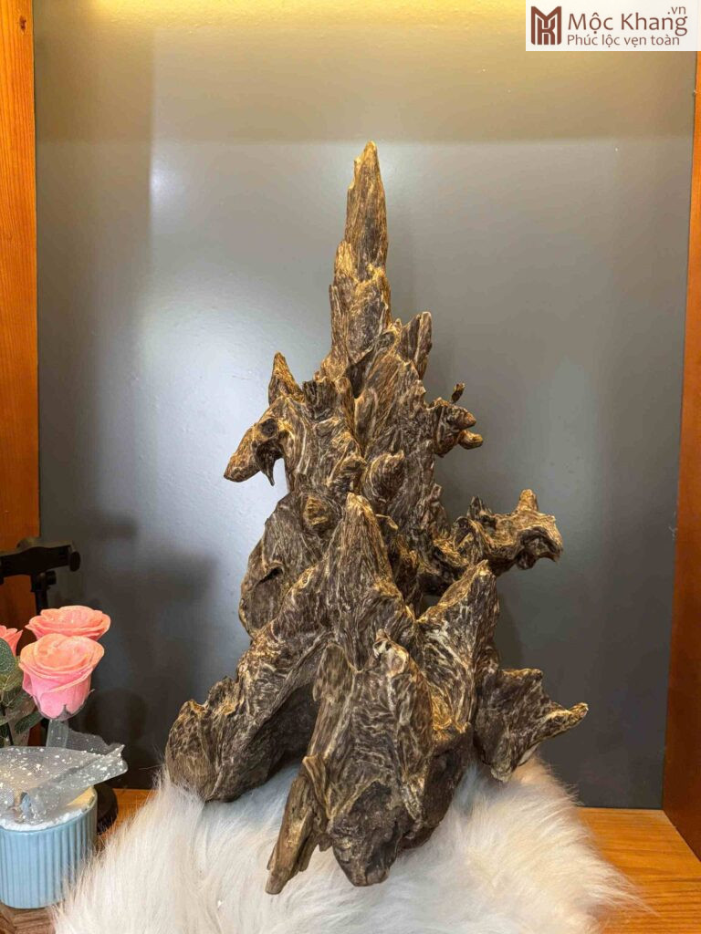 Trầm Cảnh Nguyên Khối Cao 55 (cm) - Mộc Khang